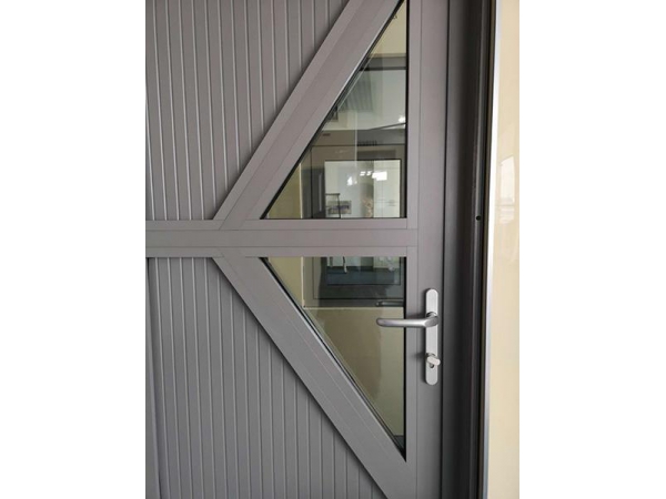 Porte simple battant | menuiserie aluminium | ETW International